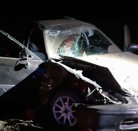 UPDATE Șoferul era băut Mașină făcută praf după un accident pe un