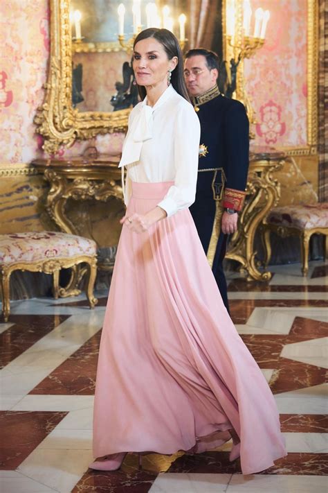 Royale Fashion Looks Der Style von Königin Letizia GALA de