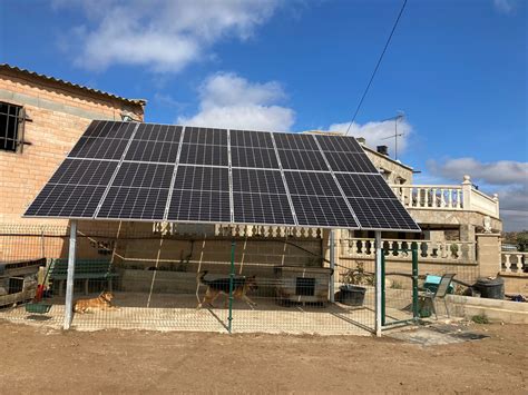 Instalación de autoconsumo solar fotovoltaico doméstico con baterías