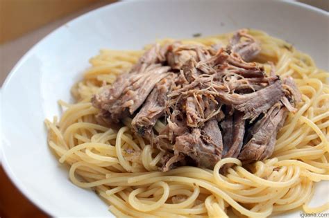 Esparguete de Carne Estufada Iguaria Receita e Culinária