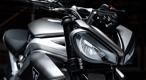 Así será la espectacular naked eléctrica de Triumph AMAXOFILIA
