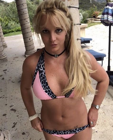 HOT Britney Spears NUDE CelebrityNakeds
