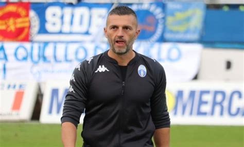 Salta Un Altra Panchina In Serie D