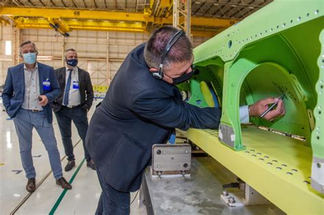 Embraer inicia a produção do 1º KC 390 da Hungria Força Aérea