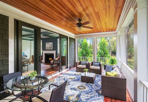 Amazingly Cozy And Relaxing Screened Porch Design Ideas