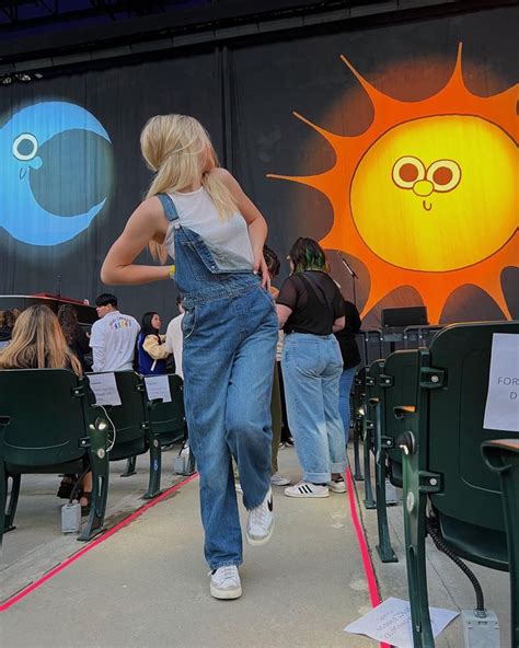 Aesthetic Poster Wallpaper Country Concert Outfit Country Concerts