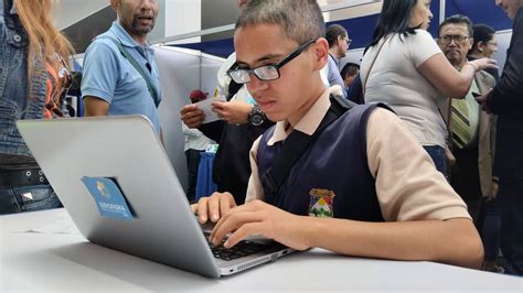 Ministerio para Ciencia y Tecnología on Twitter Ahora Así