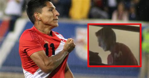 Raúl Ruidíaz es captado en el hotel de la selección peruana tras