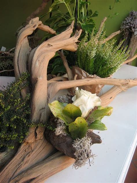 Driftwood Floral Arrangement Milan