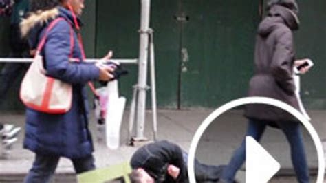 Zapping Web Et Vous Comment Réagiriez Vous Si Un Homme Faisait Une Crise Cardiaque Dans La Rue