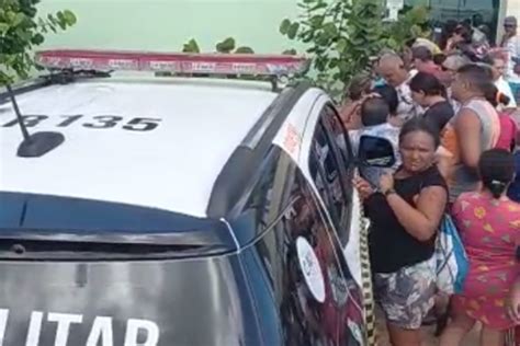 Antes de massacre psicóloga deu atestado de 15 dias a policial que