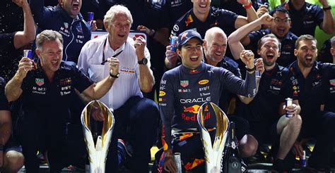 Helmut Marko reconoció el carrerón de Checo Pérez en el GP de Singapur