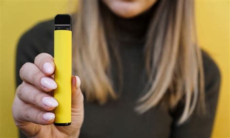 How To Use A Vape Pen A Beginners Guide To Vaping Safely And Effectively Vape More Inc
