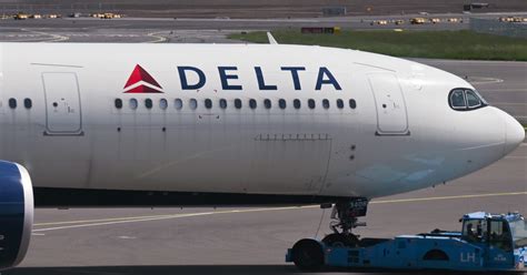 Analyst Revises Delta Stock Price Target Before Earnings Thestreet