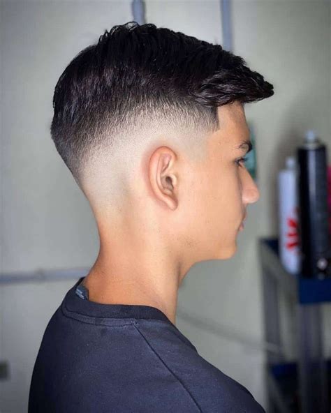 Awesome Razor Fade Hairstyles For Men Fade Haircut Easy Hair Cuts