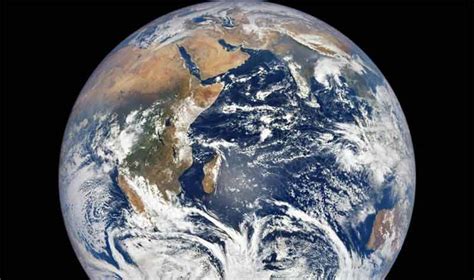 Le noyau de la Terre s est arrêté de tourner et serait en train de
