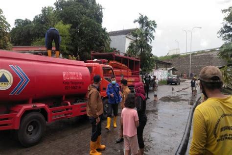 Hujan Deras Sejumlah Titik Di Kota Tangerang Digenangi Air GenPI Co