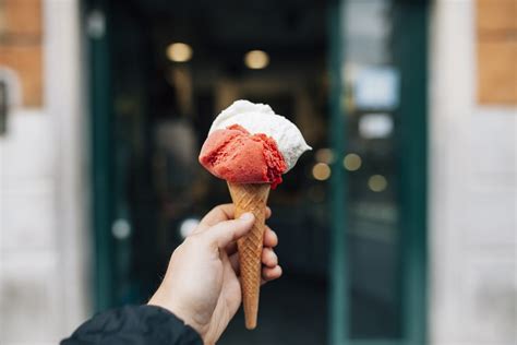 Il gelato fa ingrassare Quale è meglio mangiare I consigli anti sensi