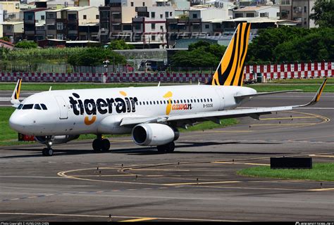 B 50016 Tigerair Taiwan Airbus A320 232 WL Photo By HUNG CHIA CHEN