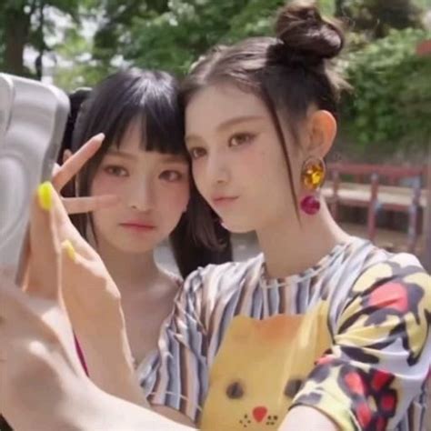Wayywwawa On Twitter New Jeans Style Photo Book Club Style