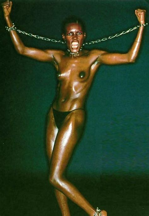 Beverly Grace Jones Nude In Public 15 Photos The Fappening