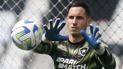 Gatito Fernández do Botafogo é convocado pela seleção paraguaia para