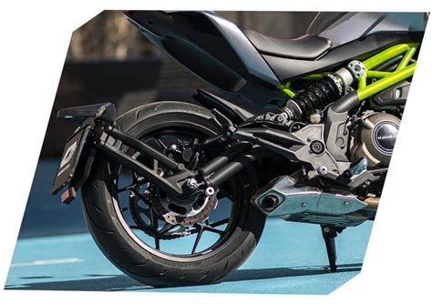 QJ Motor SRK 400 Naked Sport Bike Revealed Shifting Gears