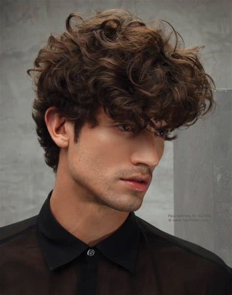 Shaggy Hairstyles For Men To Explore In
