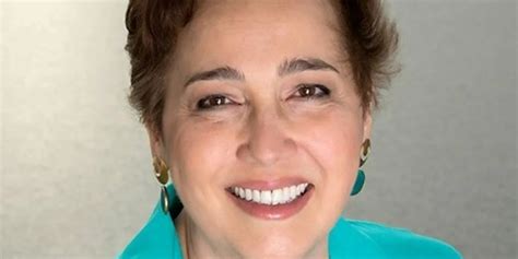 Corpo de atriz Claudia Jimenez é cremado no Rio de Janeiro