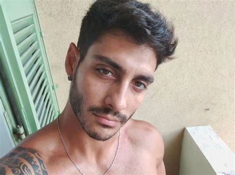 Javier Martinez Al Grande Fratello Da Temptation Island A Uomini E Donne