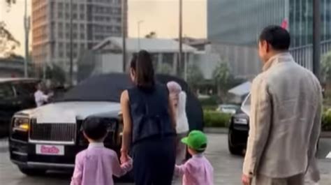 Fakta Mobil Rolls Royce Hadiah Dari Harvey Moeis Untuk Sandra Dewi Di