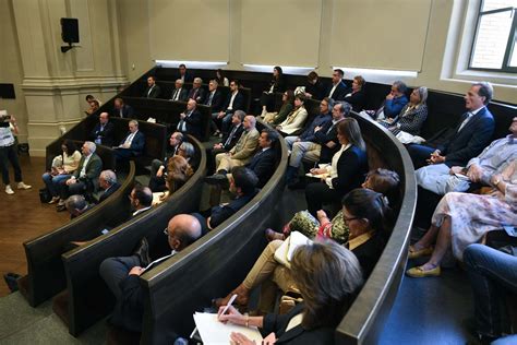 Colegio de Médicos de Zaragoza Dinamitar el modelo de las mutuas de
