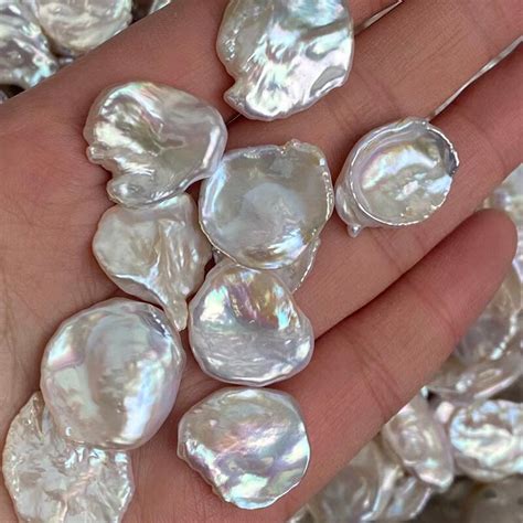 Strong Light Natural Freshwater Pearl Petals Loose Beads Mm