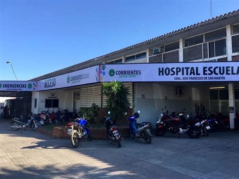Choque Entre Una Moto Y Un Auto Deja A Un Joven En Grave Estado