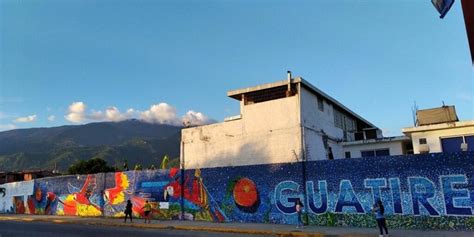 Inauguraron en Guatire el mural de tapas más grande del mundo El