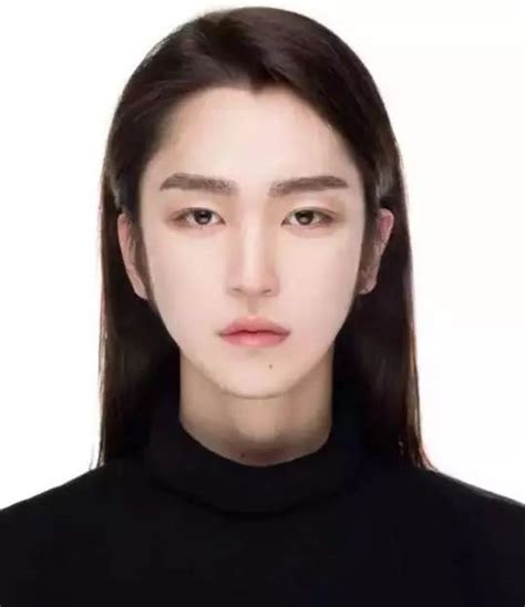 她23岁雌雄同体想睡他的人遍布世界 雌雄 美的 少女 新浪新闻