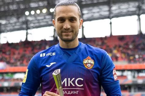 Yusuf Yazıcı dan sürpriz transfer Milli oyuncu kulüp başkanıyla