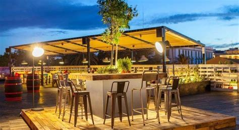 Buena Decoracion Terraza Bar Para Reuniones En Decoracion