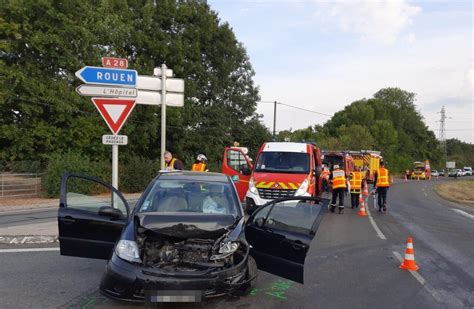 Accident près de Neufchâtel en Bray trois personnes blessées
