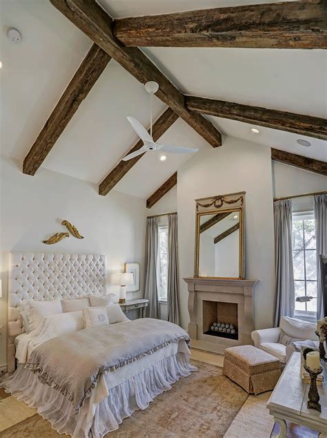 30 Vaulted Bedroom Ceiling With Beams DECOOMO
