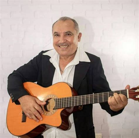 Conheça o cantor e compositor Jorge Miranda conhecido como O Vovô do
