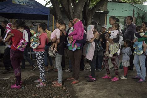 Hambre Y Enfermedad Disparan La Migraci N Venezolana