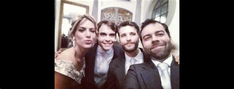 Foto Bruno Gagliasso E Giovanna Ewbank Fazem Selfie Amigos Na