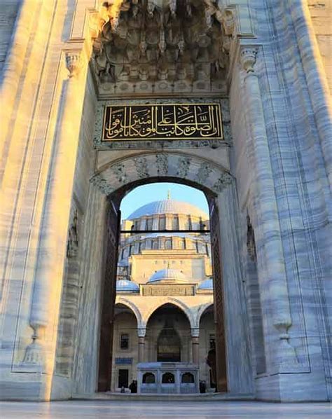 Süleymaniye Camii Nerede Nasıl Gidilir Tarihi Mimarisi 2024