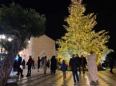 Taormina In Winter Why You Should Visit In The Off Season Mom In Italy
