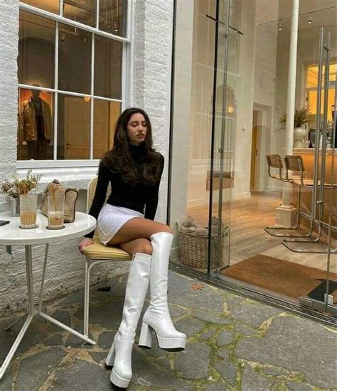 Pin By Cesar Villa On Boots24 White Boots Outfit Long Boots Outfit