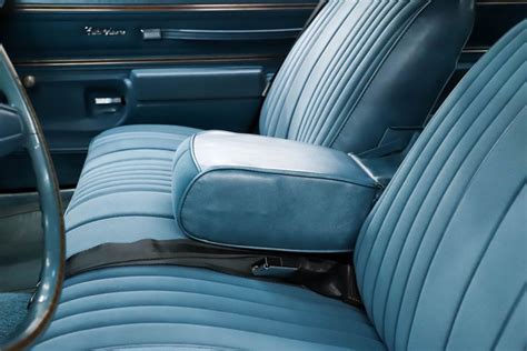 1976 Oldsmobile Cutlass Supreme Volo Museum