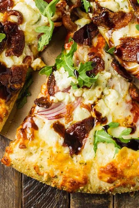 Easy Blue Cheese Balsamic Pizza The Wicked Noodle