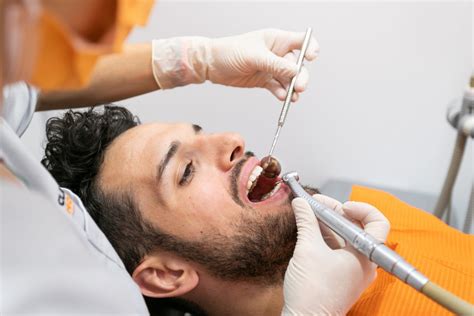 Piorrea qué es síntomas y tratamiento CLÍNICA HORTA NORD DENTAL Y