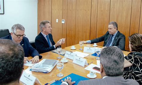 Governo Federal e estado de Roraima definem criação de grupo de